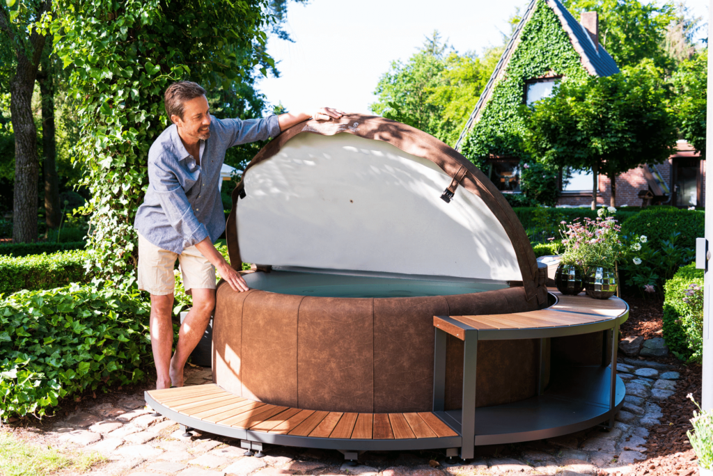 Resort 300 - East Coast Softub